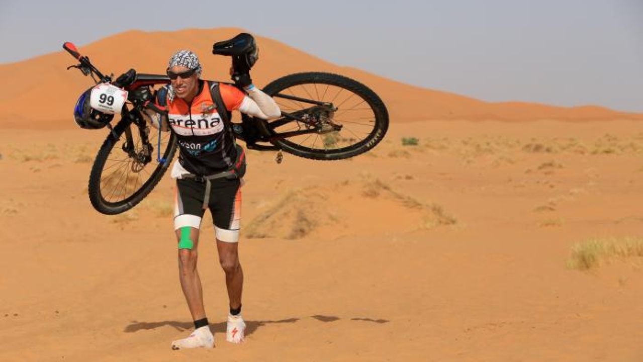 ¿Es posible recorrer en bici 700 kilómetros en seis días por el Sáhara ...